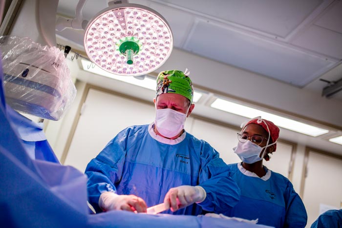 Safer Cardiac Defibrillator Reduces Complications for Patients ...